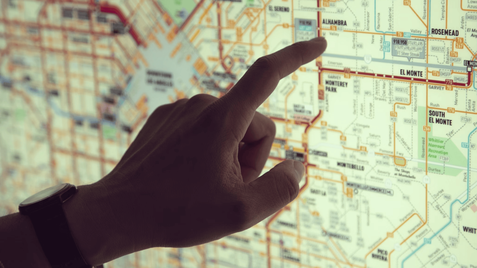 6 Recommended GPS Trackers To Track Your Kids Safely - Richmond Mom
